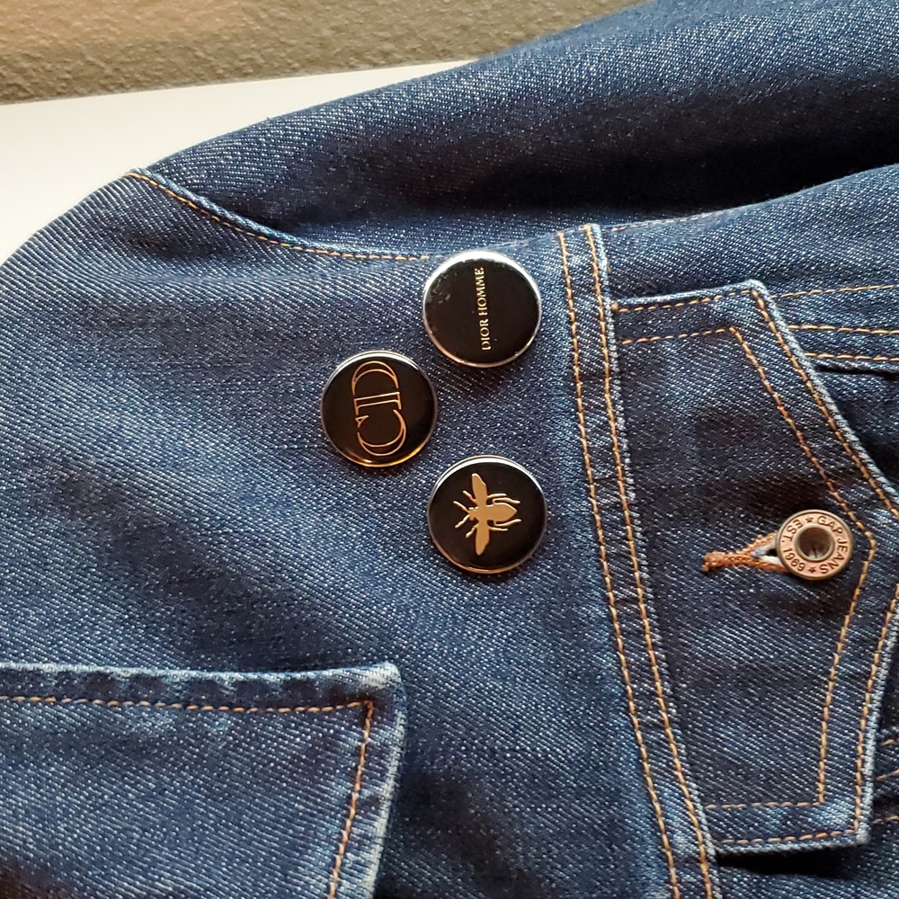 New Never Used Dior Pin Brooch...Iconic Dior Silver &… - Gem